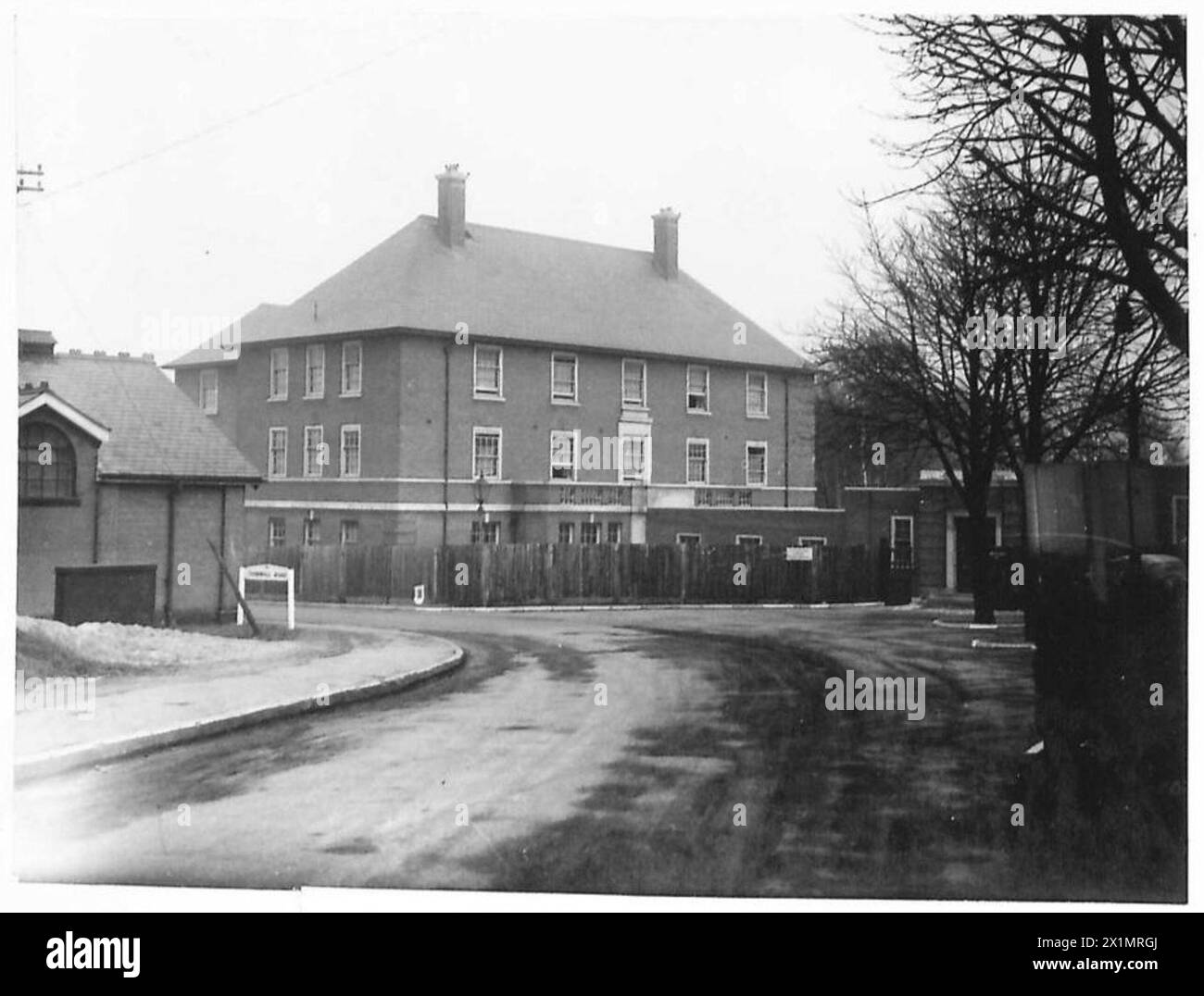 Sisters quarters hi-res stock photography and images - Alamy