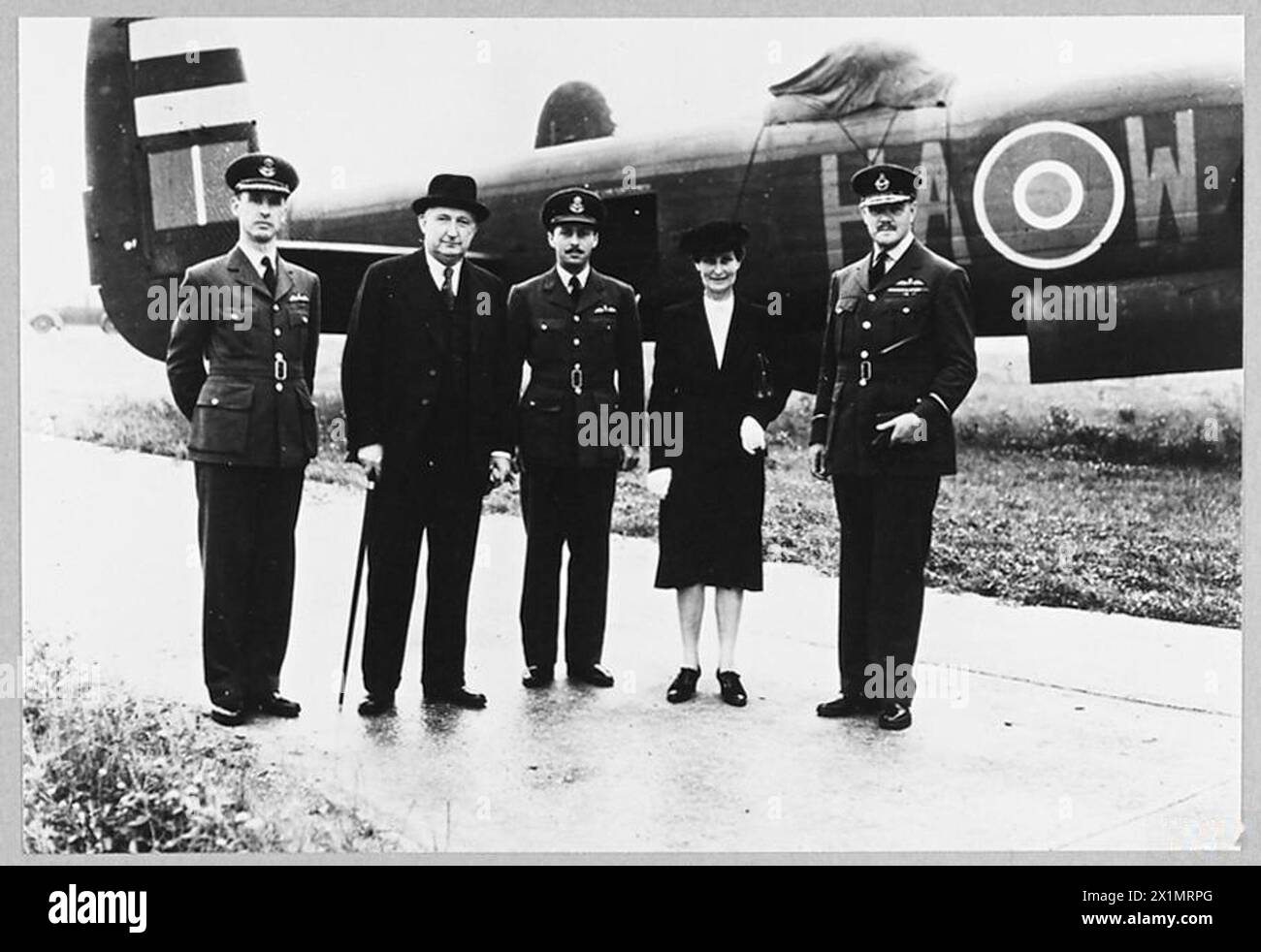 Sir Alan and Lady Burns visit the Gold Coast Squadron at an RAF station ...