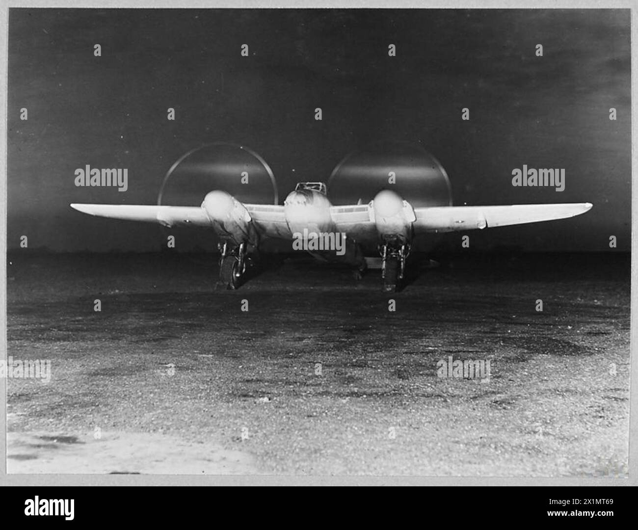1000 lb bomb royal air force hi-res stock photography and images - Alamy
