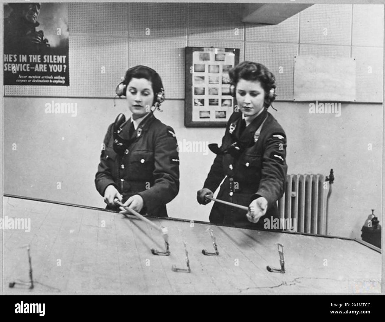 PERSONALITIES ON A SCOTTISH R.A.F. FIGHTER STATION - 11872 Picture ...