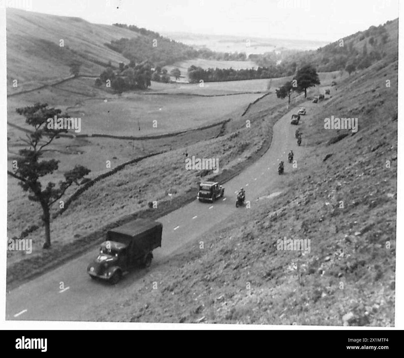 HEADQUARTERS MOVE : SCOTTISH COMMAND - The convoy en route showing ...