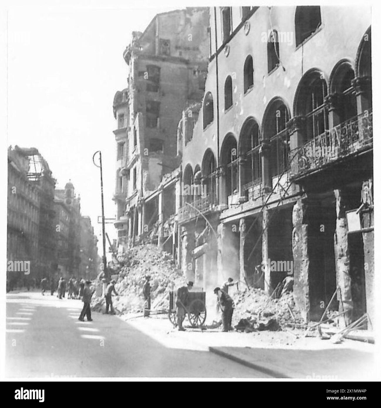 Rebuilding destruction world war ii Cut Out Stock Images & Pictures - Alamy