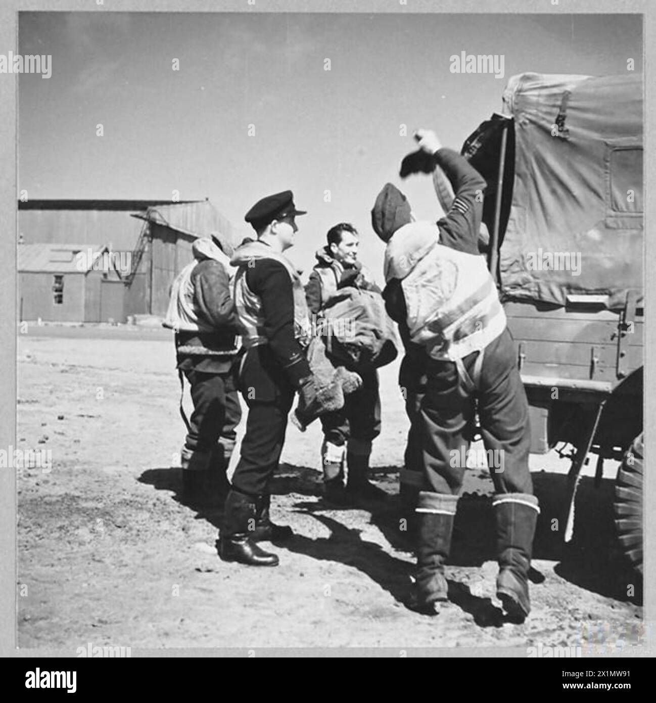 COASTAL COMMAND FORTRESSES COVER VAST ATLANTIC STRETCHES. - 11099 ...