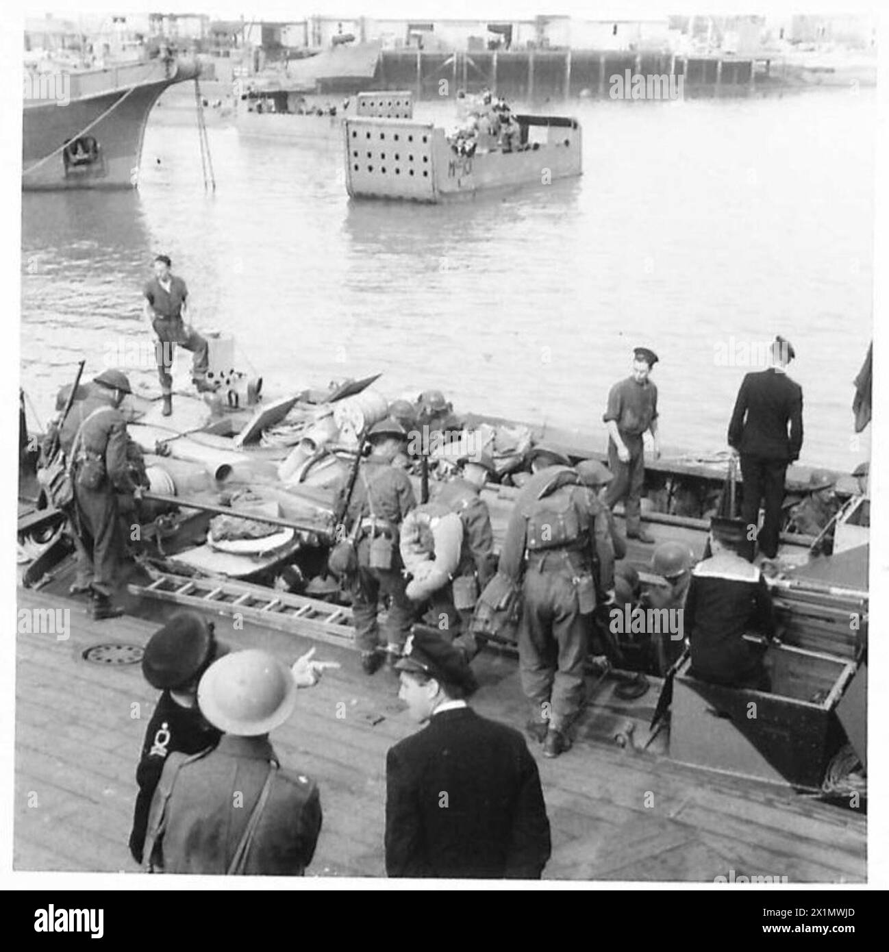 Canadian troops embark in hi-res stock photography and images - Alamy