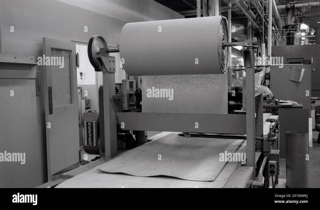 1950s, historical, Camas paper mill, machinery, USA. Reeves name on ...