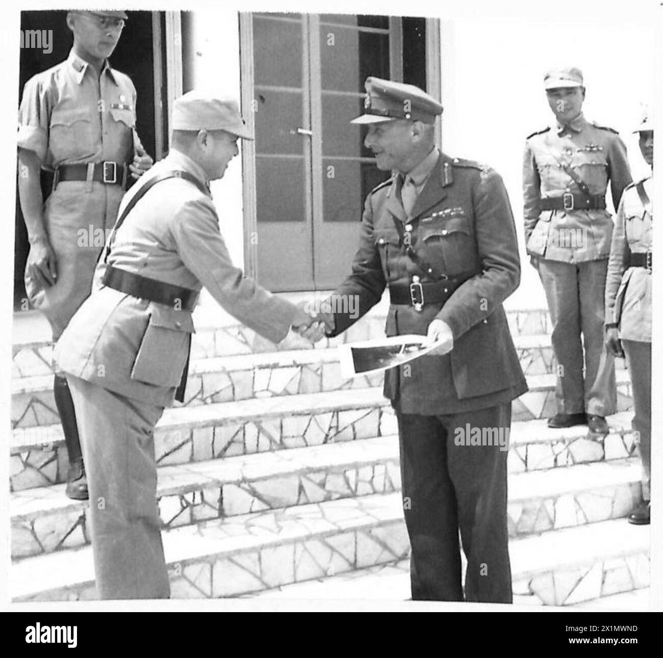CHINESE MILITARY MISSION IN NORTH AFRICA - General Hoo presents a ...