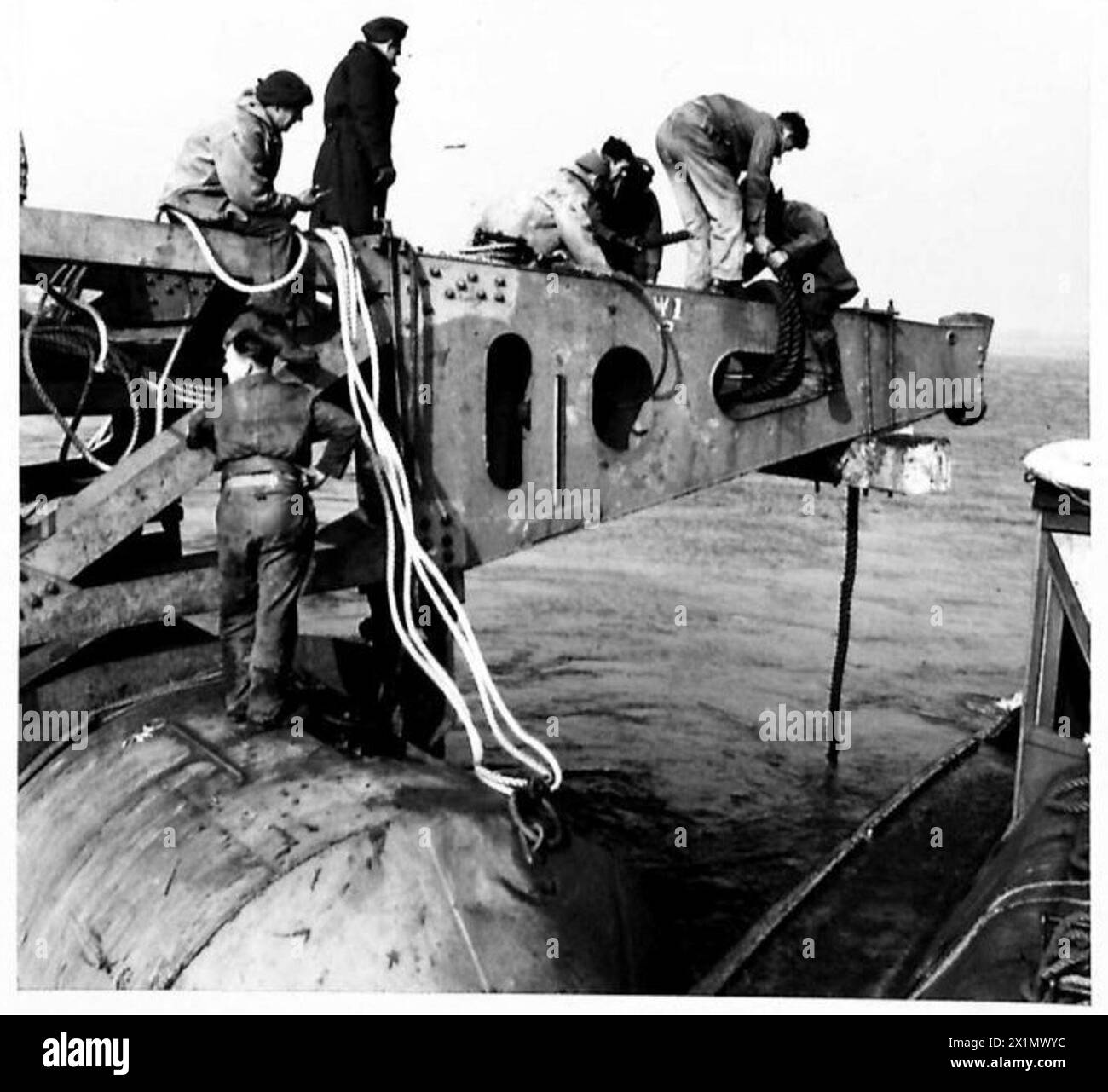SPECIAL ASSIGNMENT FOR TN. 5 - Launching of the shuttle boat from the ...