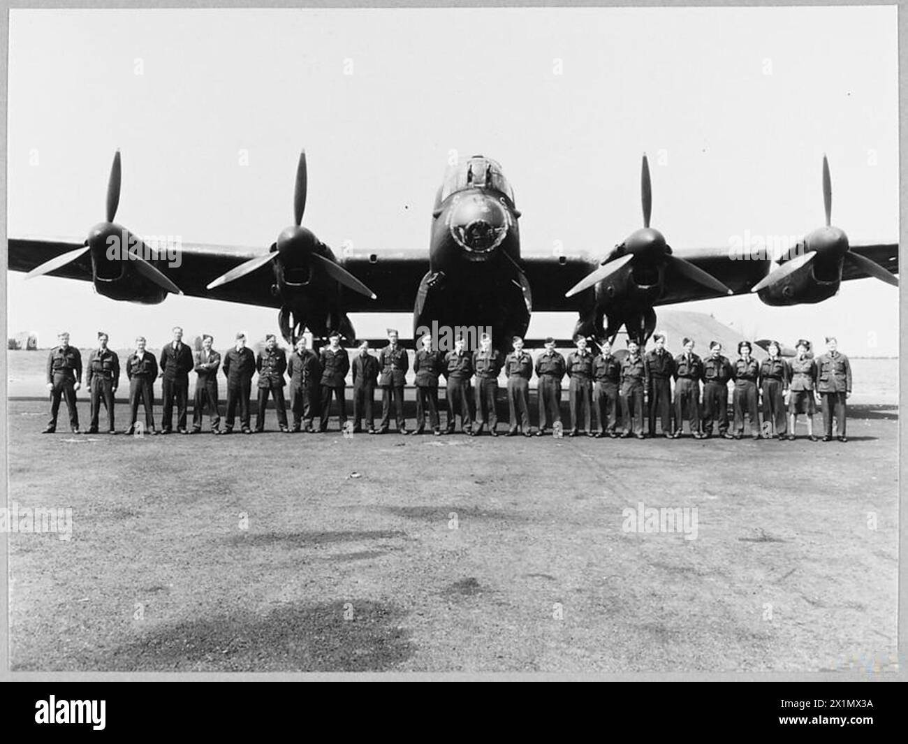 100th operation support squadron hi-res stock photography and images ...