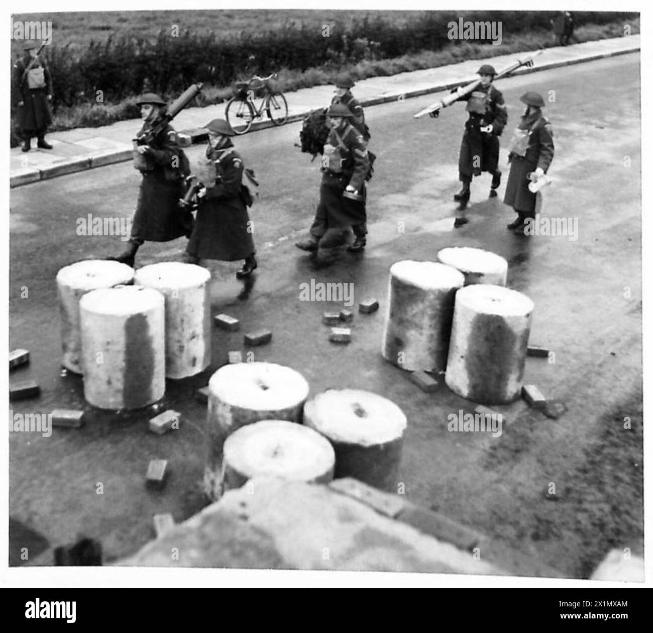 Vickers machine gun home guard hi-res stock photography and images - Alamy