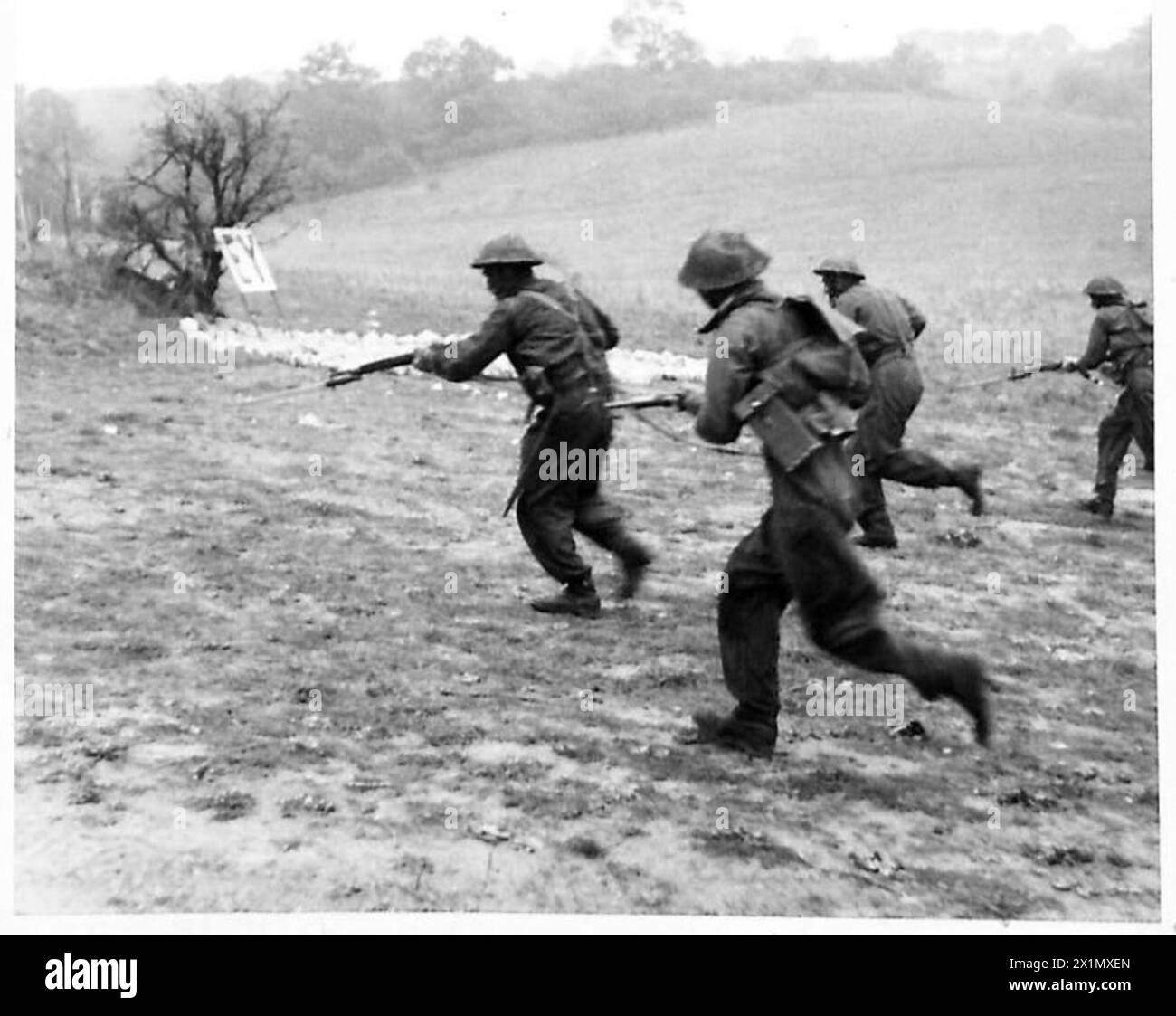 DISTRICT FINALS HOME GUARD BATTLE PLATOON COMPETITION - Personnel from ...