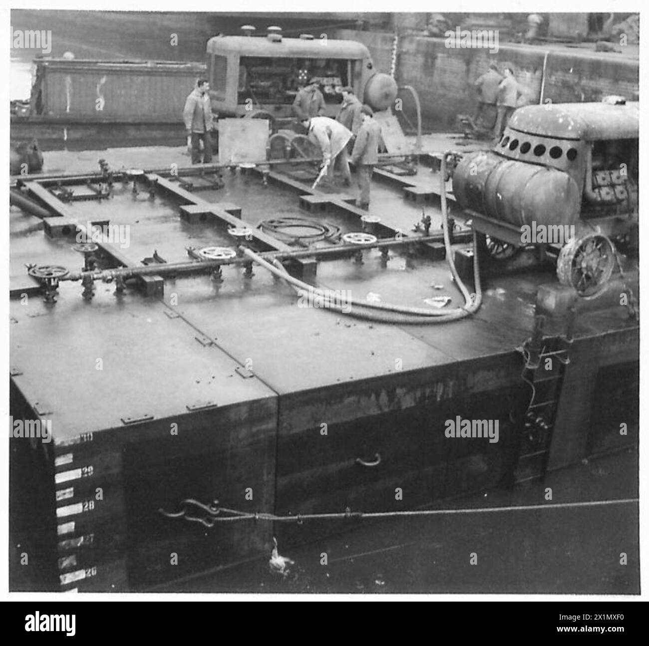 Floating dock india Black and White Stock Photos & Images - Alamy