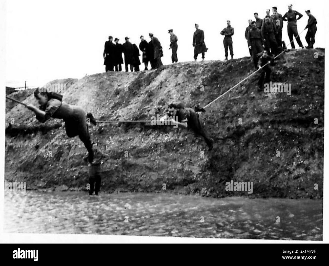 Soviet delegates visit Pinewood to observe British Army trainees ...