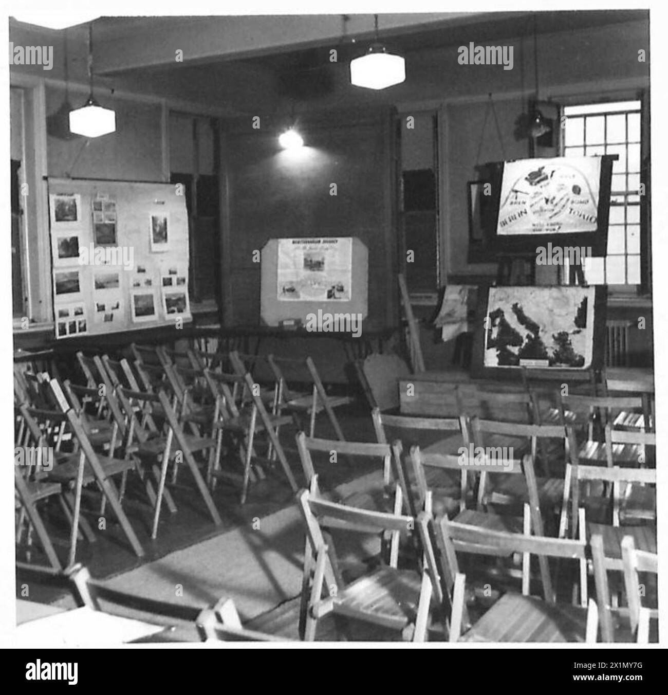 TRAVELLING DEMONSTRATION TEAM OF ARMY EDUCATIONAL CORPS - A lecture ...