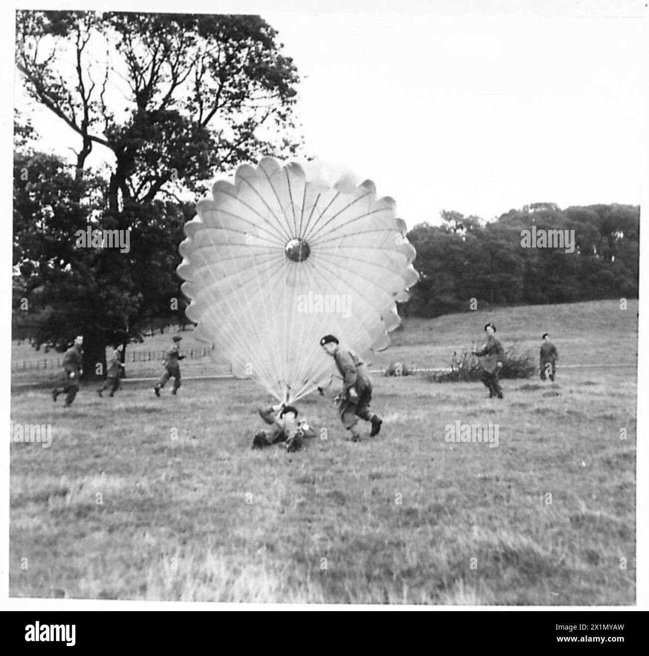 PARACHUTE TRAINING DEPOT & SCHOOL AIRBORNE FORCES - A party under ...