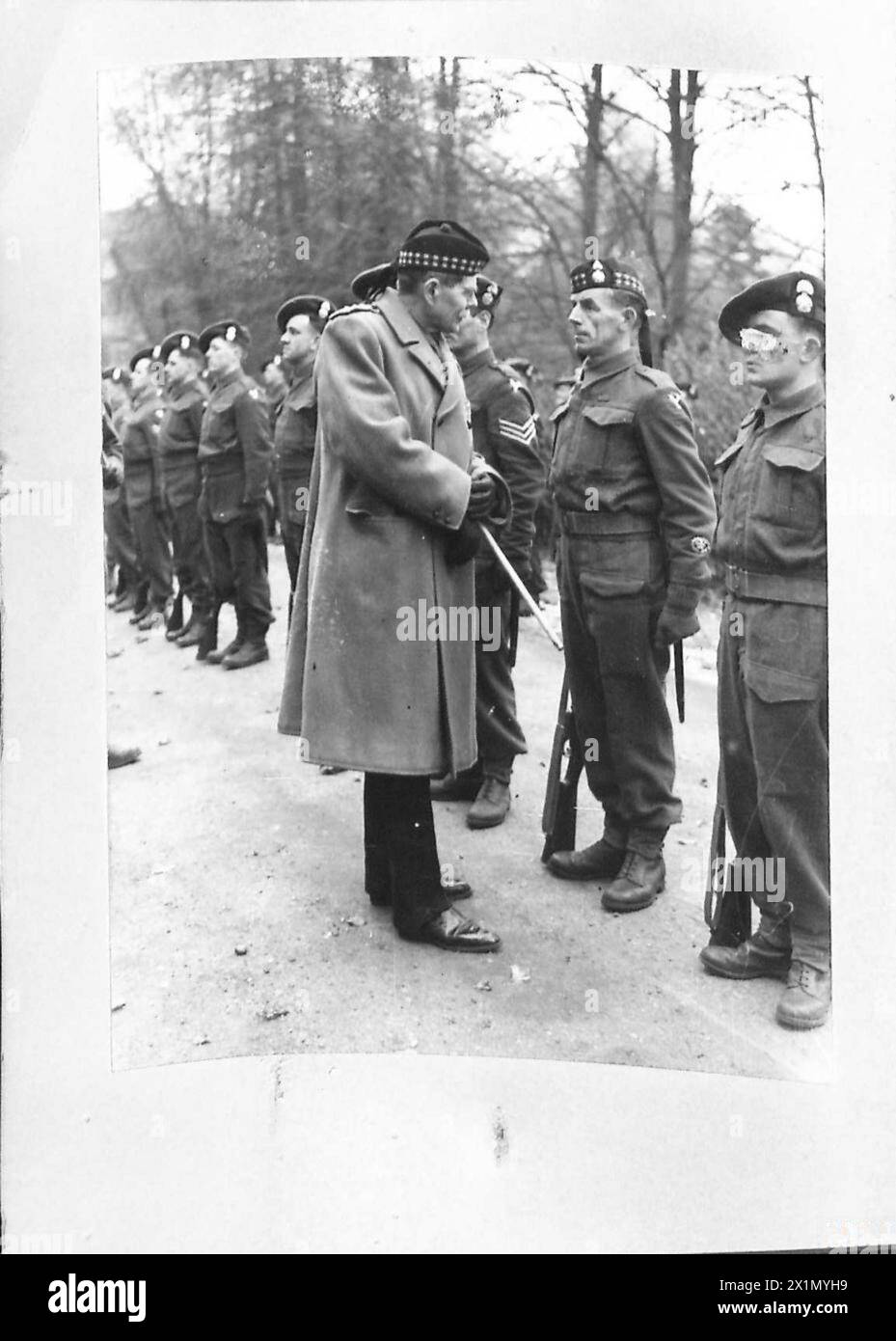 VISCOUNT TRENCHARD VISITS ROYAL SCOTS FUSILIERS - Viscount Trenchard ...