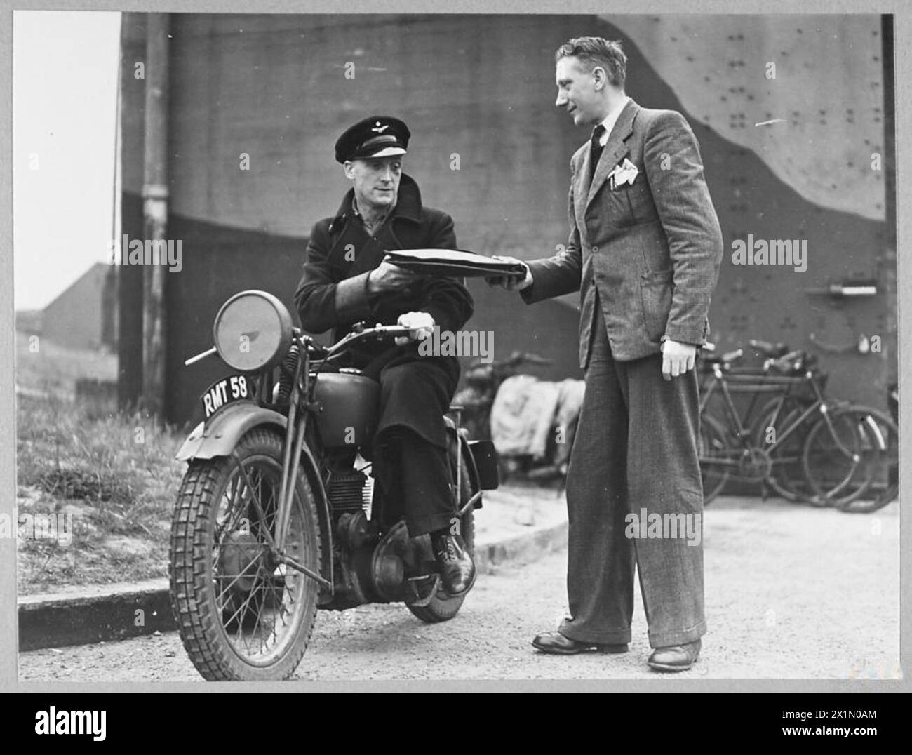 AN R.A.F. MAINTENANCE UNIT - (10164) Picture (issued 1943) shows ...