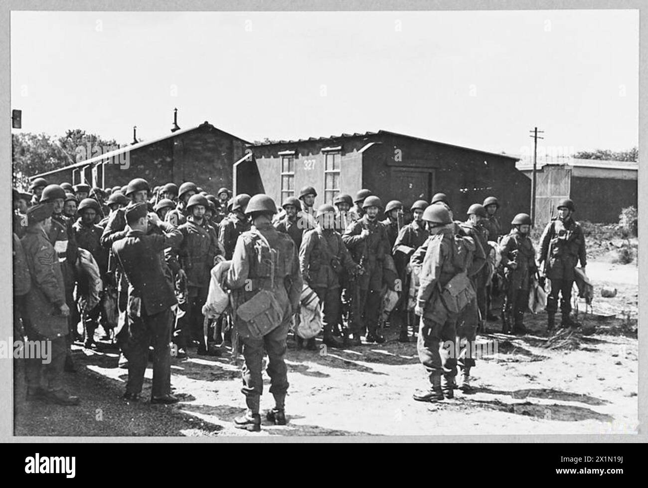 THE ROYAL AIR FORCE IN BRITAIN 1940-1945 - Parachute troops assembling ...