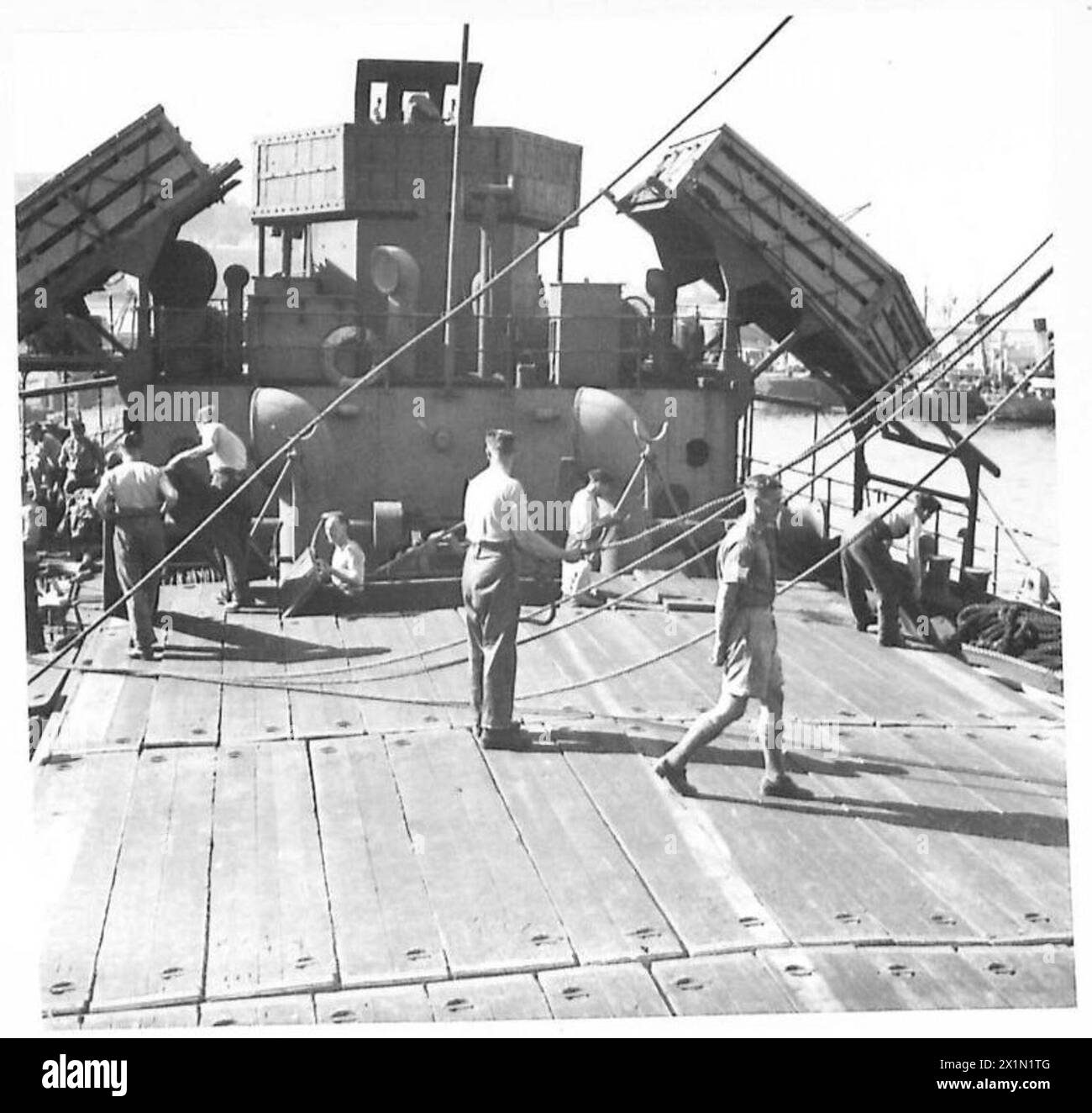 British army ship bound Black and White Stock Photos & Images - Alamy