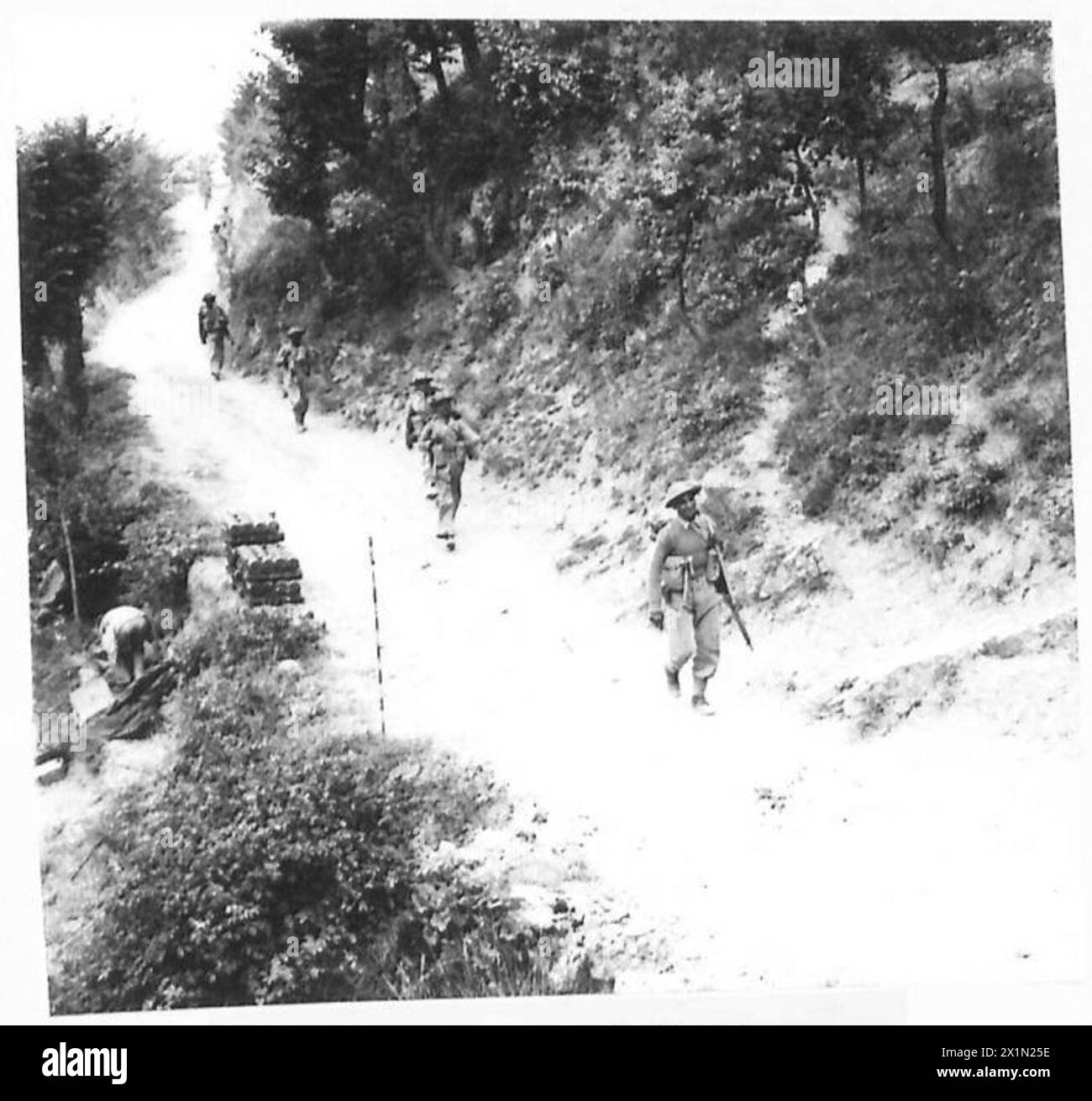 FIFTH ARMY : VARIOUS - Indian troops of 10 Brigade, 10 Indian Division ...