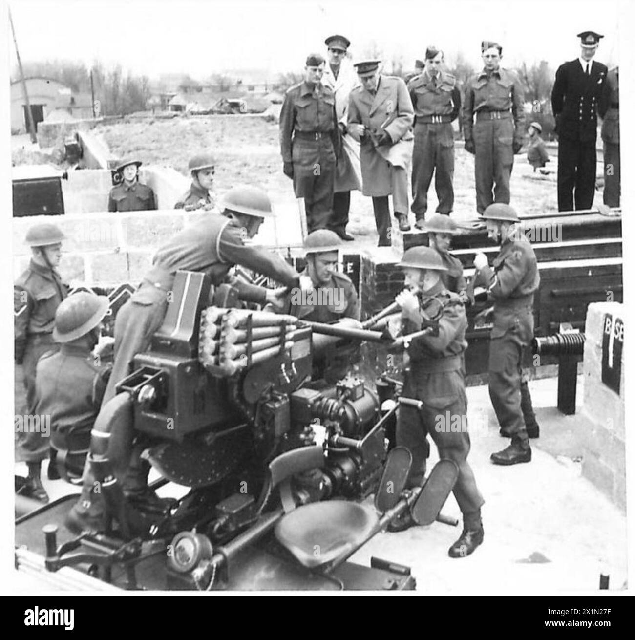 FIELD MARSHAL LORD MILNE VISITS ANTI-AIRCRAFT BRIGADE - Field Marshal ...