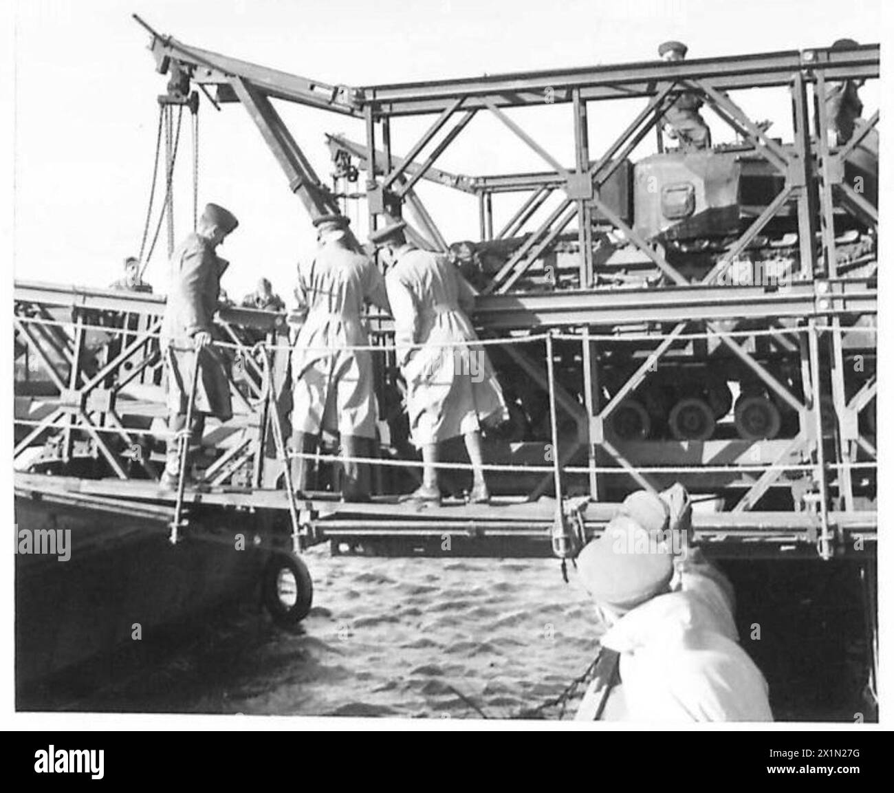 Bailey bridge and tank hi-res stock photography and images - Alamy