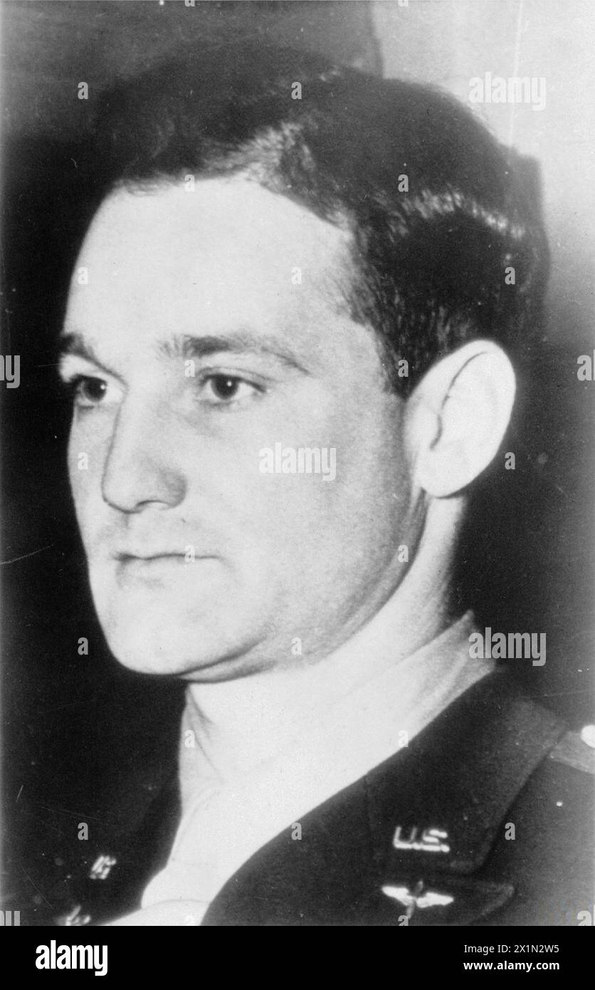 THE ATOMIC BOMB, AUGUST 1945 - Head and shoulders portrait of Major ...