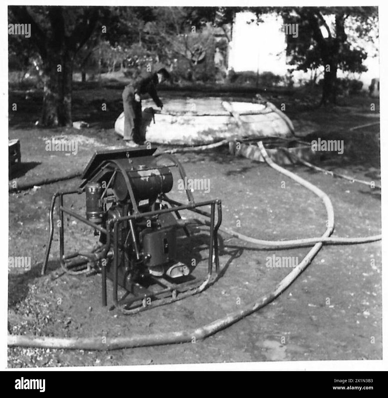 WITH THE ROYAL ENGINEERS IN NORTH AFRICA - R.Es testing water , British ...