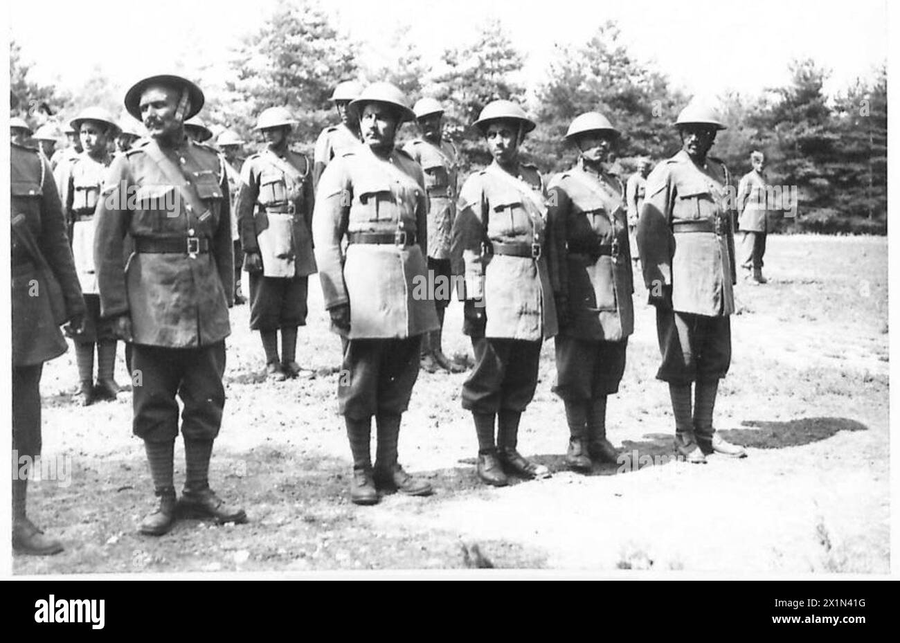 INDIAN TROOPS IN ENGLAND - Typical examples of the fine N.C.Os, British ...