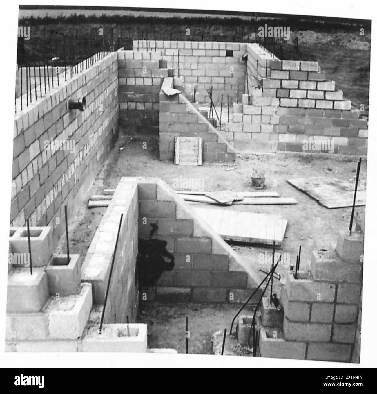 PHOTOGRAPHS 5.25" CONSTRUCTION : PORTSMOUTH & I.O.W. - Command post ...