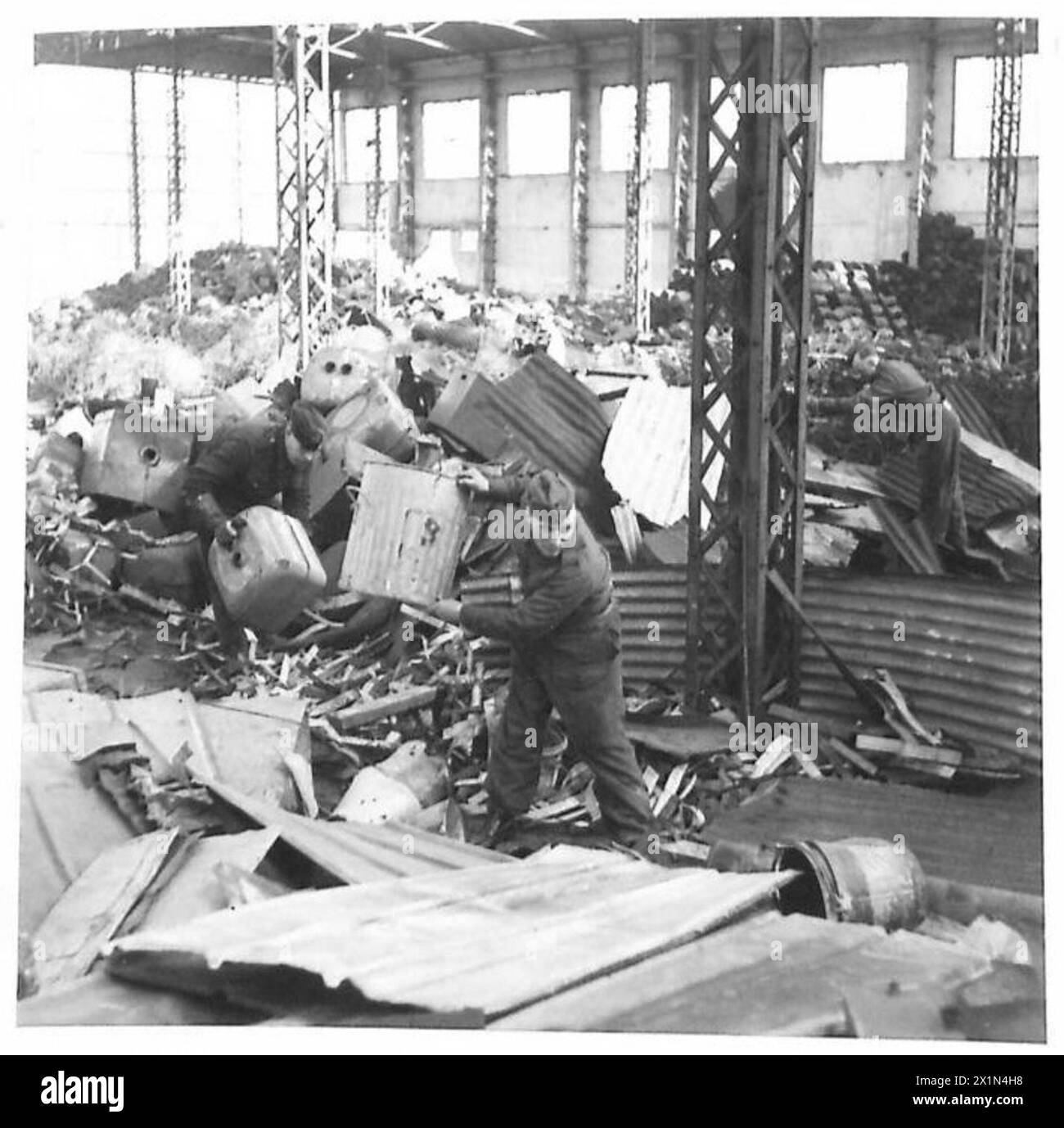 Salvage training Black and White Stock Photos & Images - Alamy