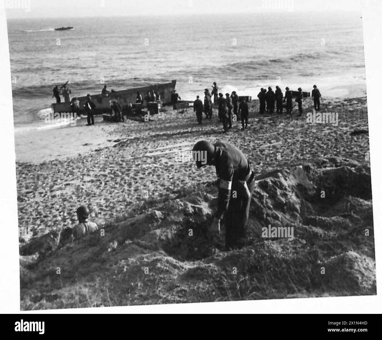 Operation torch landing craft hi-res stock photography and images - Alamy