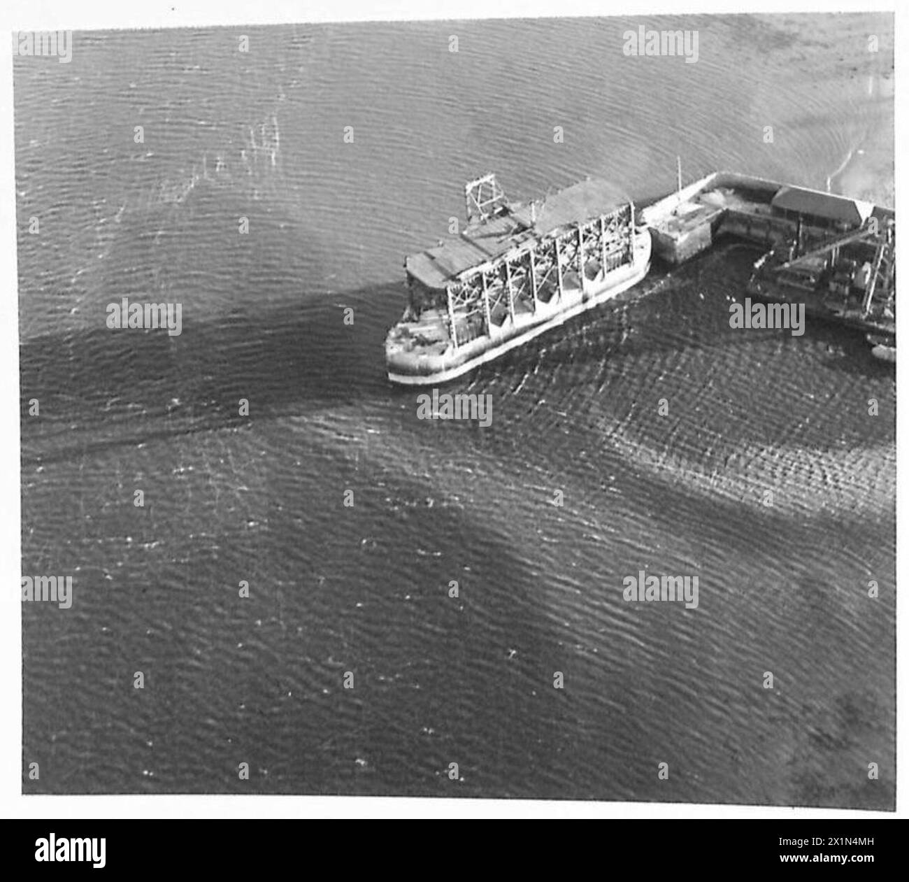 SPECIAL ASSIGNMENT FOR D.T.N. - Views from the air showing the Hippo in ...