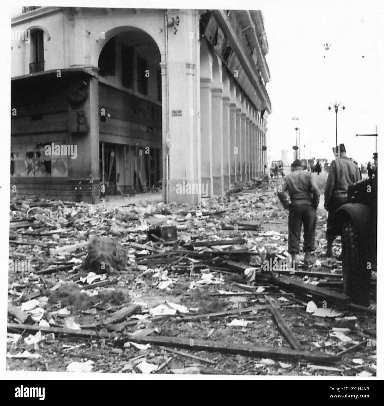 North africa 1942 american french hi-res stock photography and images ...