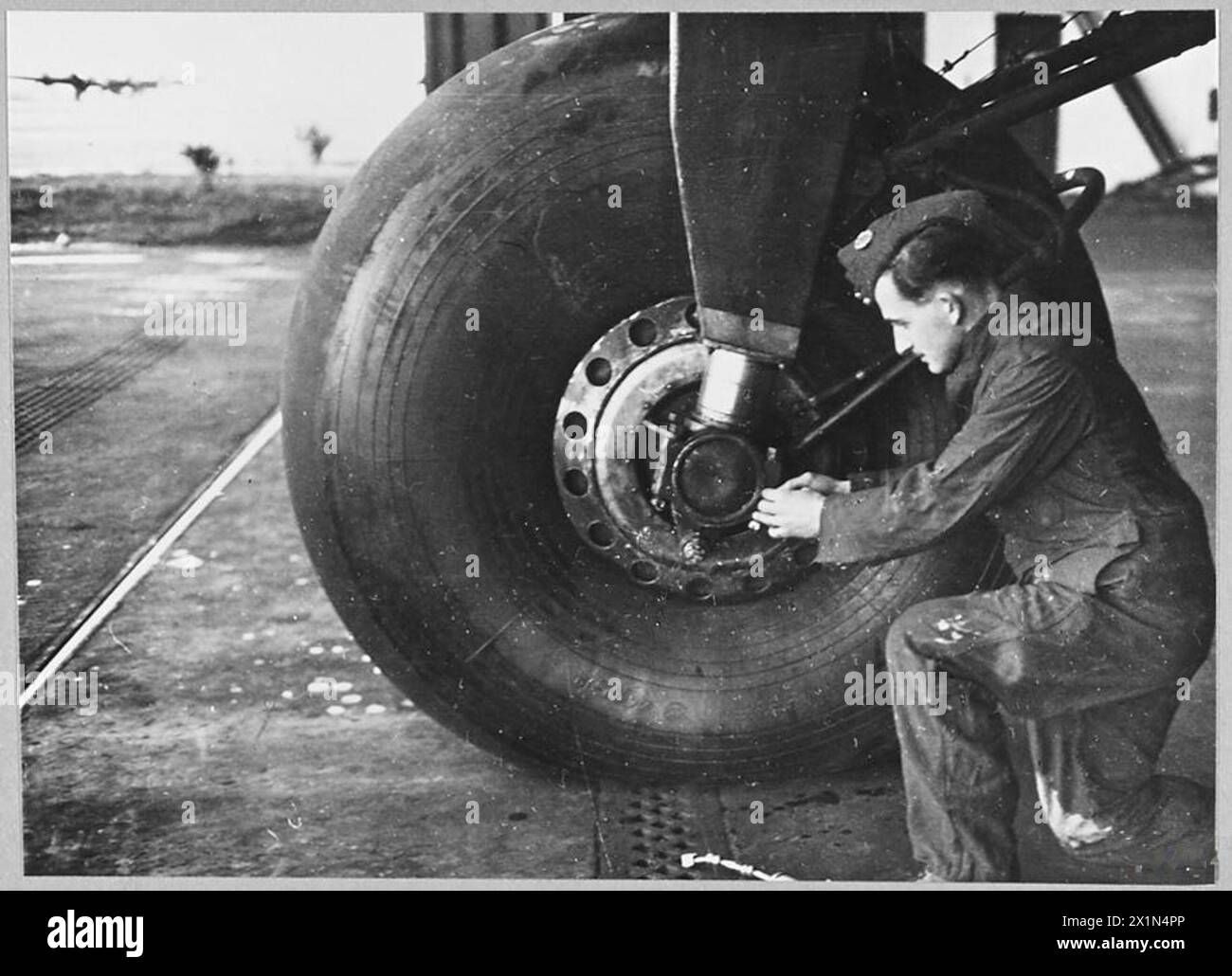 Mechanic on duty hi-res stock photography and images - Alamy