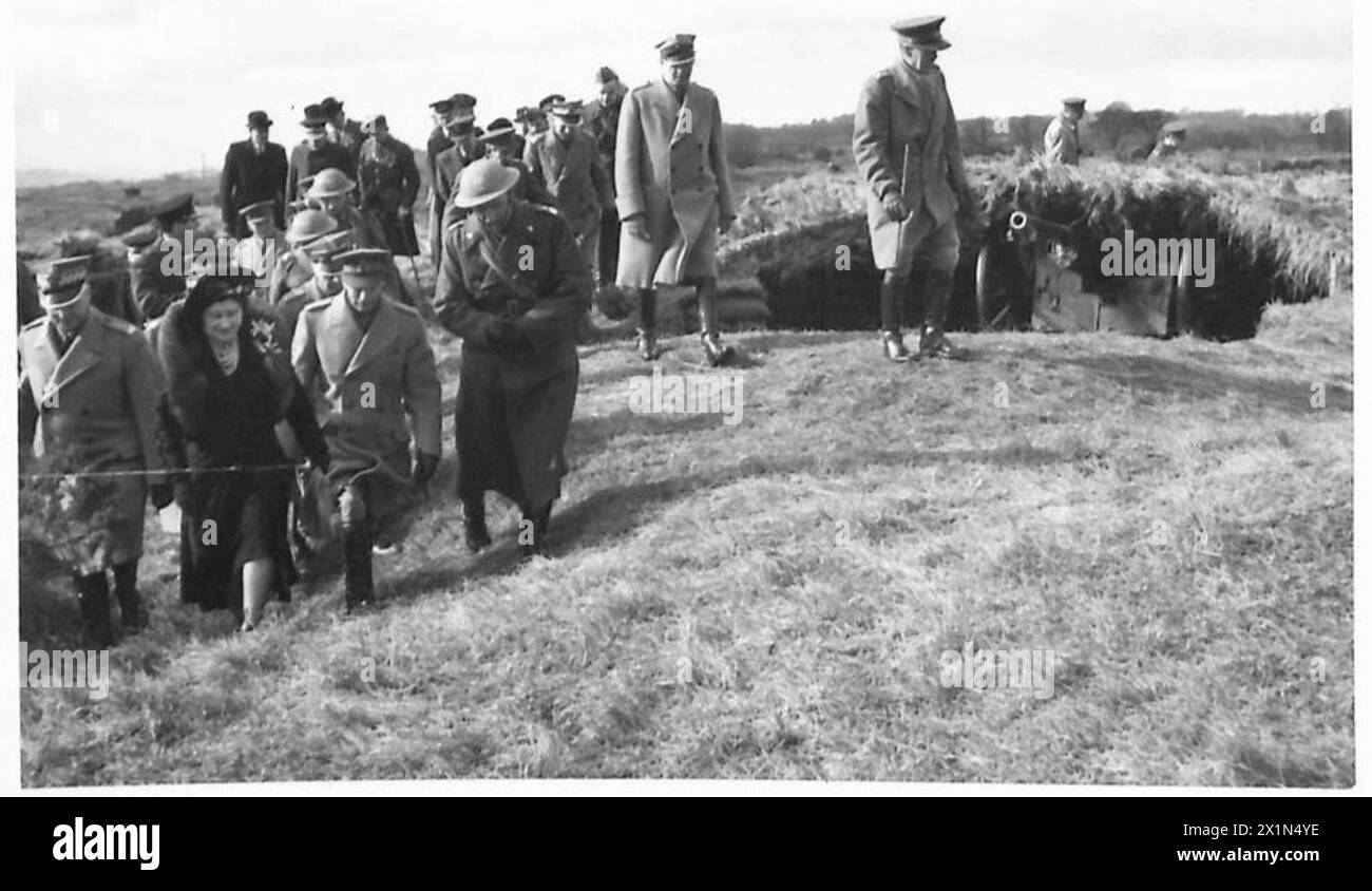 King George VI and Queen Elizabeth, accompanied by General Władysław ...