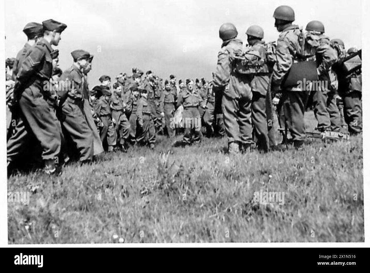 WILTSHIRE CADETS WATCH ARMY DEMONSTRATION - A discussion between the ...