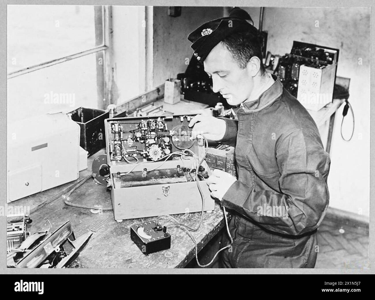 MAINTENANCE OF R.A.F. WIRELESS SETS - A wireless mechanic testing a ...