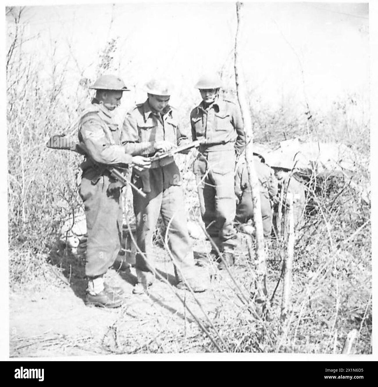 FIFTH ARMY : ANZIO BRIDGEHEADINFANTRY PATROL IN THE BRIDGEHEAD (RECONSTRUCTED IN THE LINE) - The ...