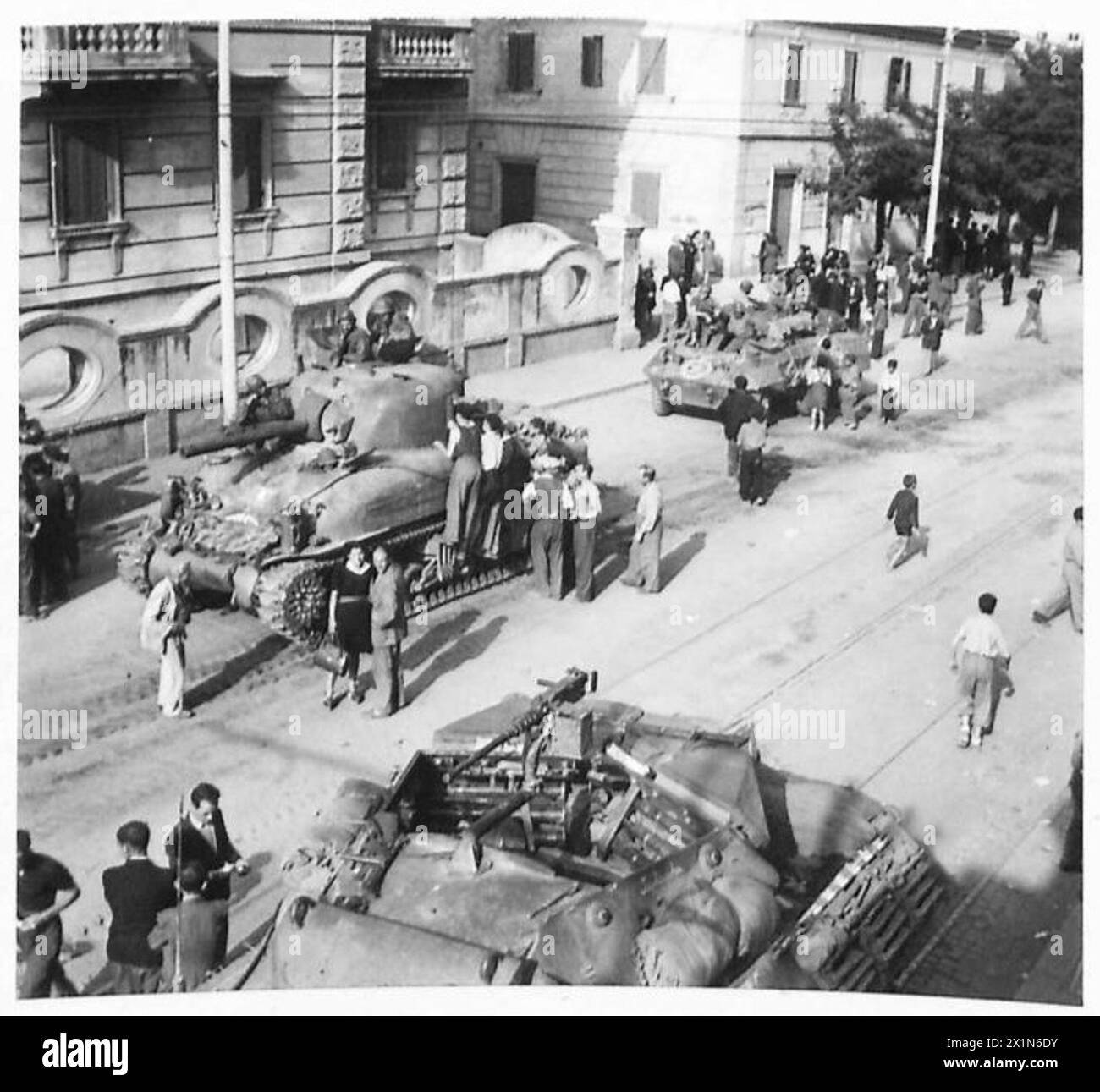 Suburban streets Cut Out Stock Images & Pictures - Alamy