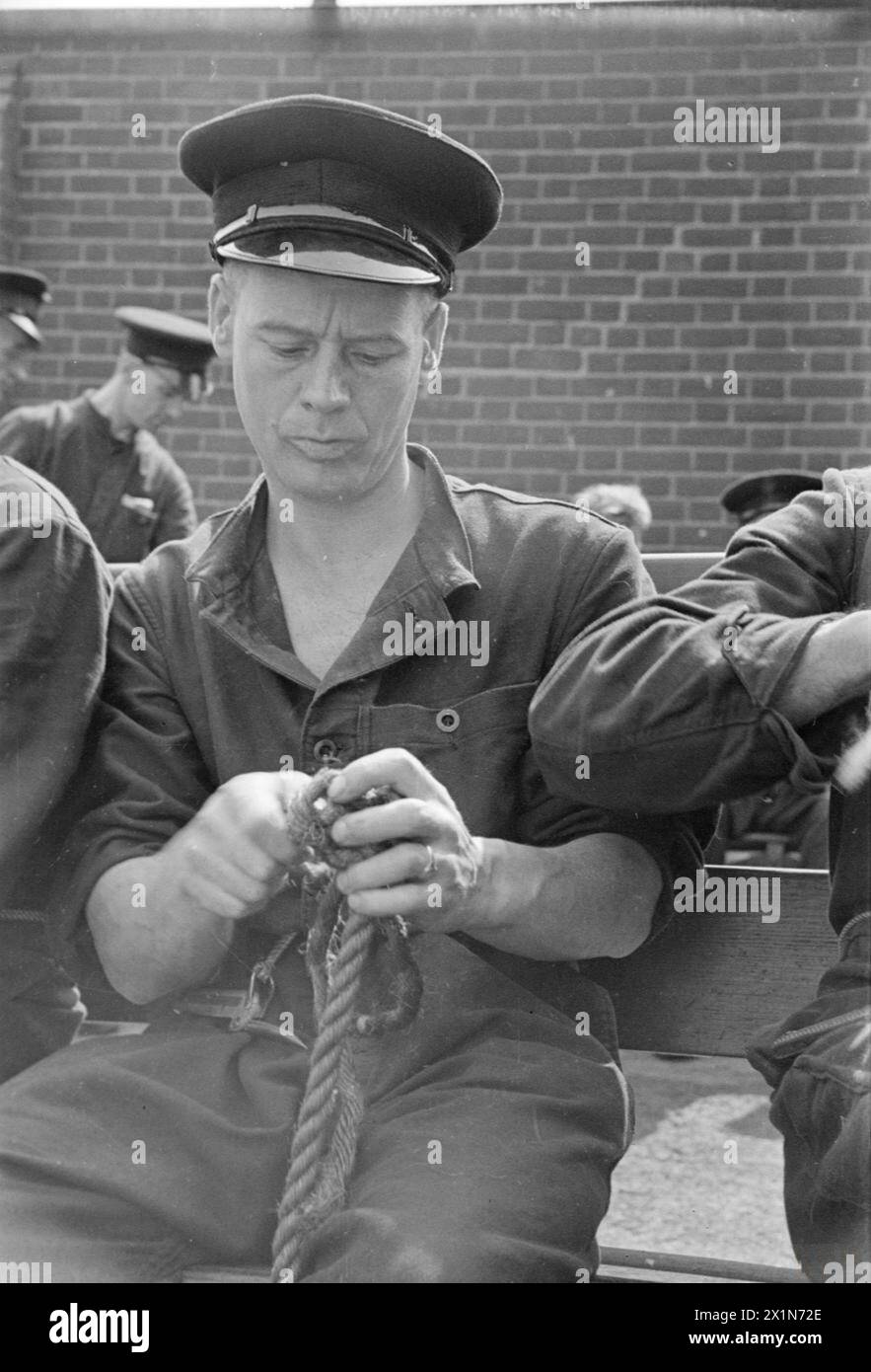 AT THE MERCHANT NAVY TRAINING ESTABLISHMENT HMS GORDON. JUNE 1941, HMS ...
