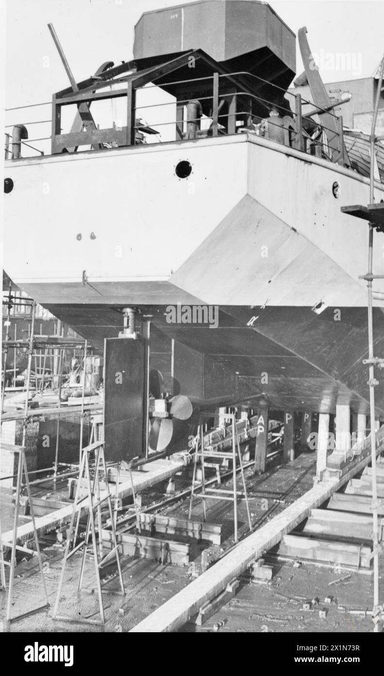 ALL-WELDED PREFABRICATED TANKERS. JANUARY 1944. STEM AND STERN PICTURES ...