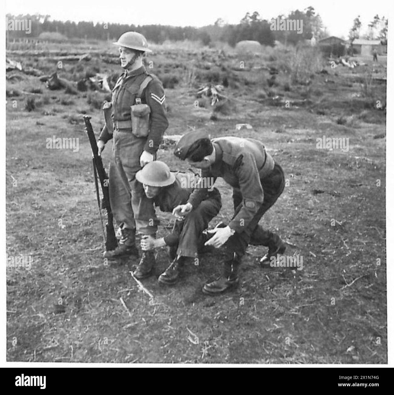 A RECCE TRAINING CENTRE - Three stages of attacking enemy from rear (1 ...
