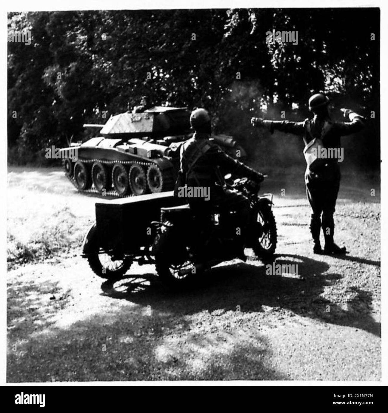 TANKS HAVE SPECIAL POLICE - Police are seen guiding tanks into 'harbour ...