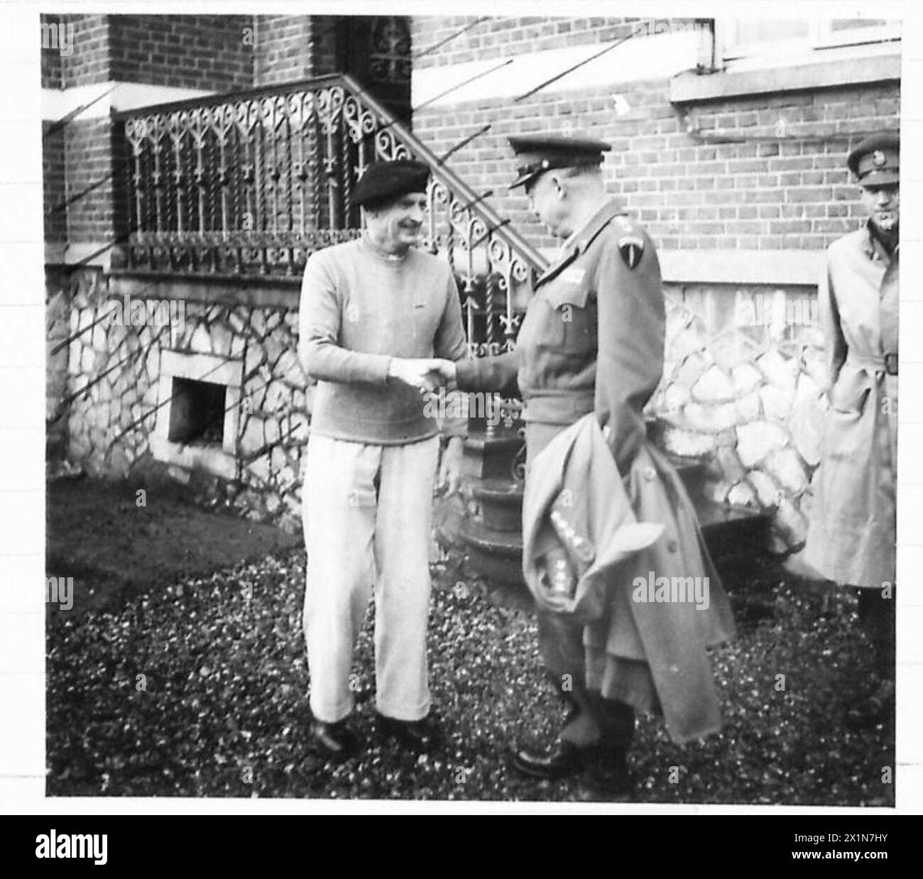 GEN EISENHOWER VISITS FIELD-MARSHAL MONTGOMERY - Gen. Eisenhower taking ...