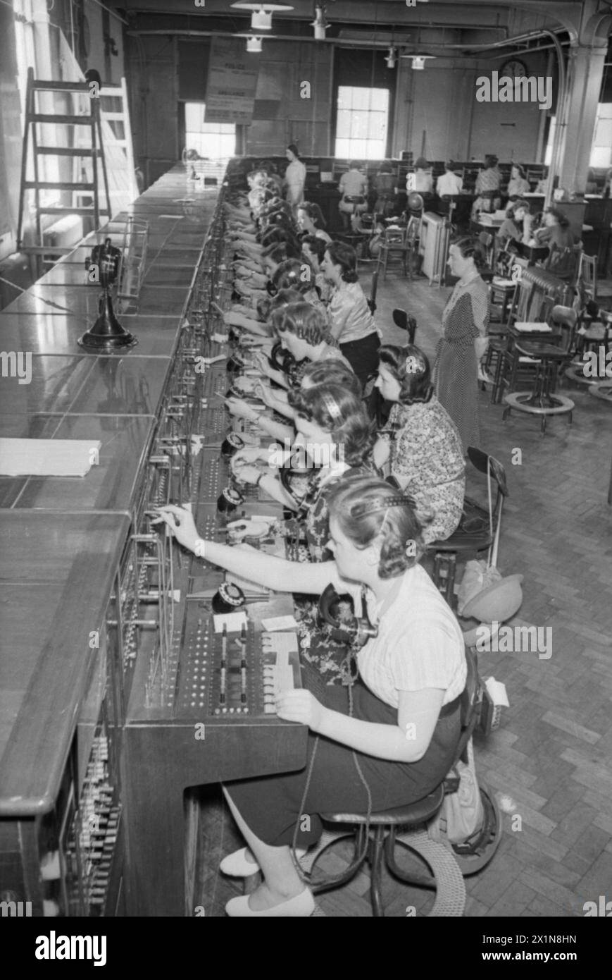 Manual switchboard operators hi-res stock photography and images - Alamy