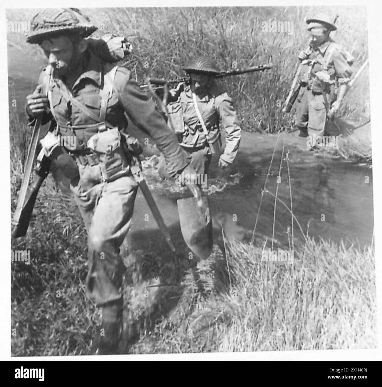 EIGHTH ARMY : MOTORISED INFANTRY PATROL - The patrol crosses the ...