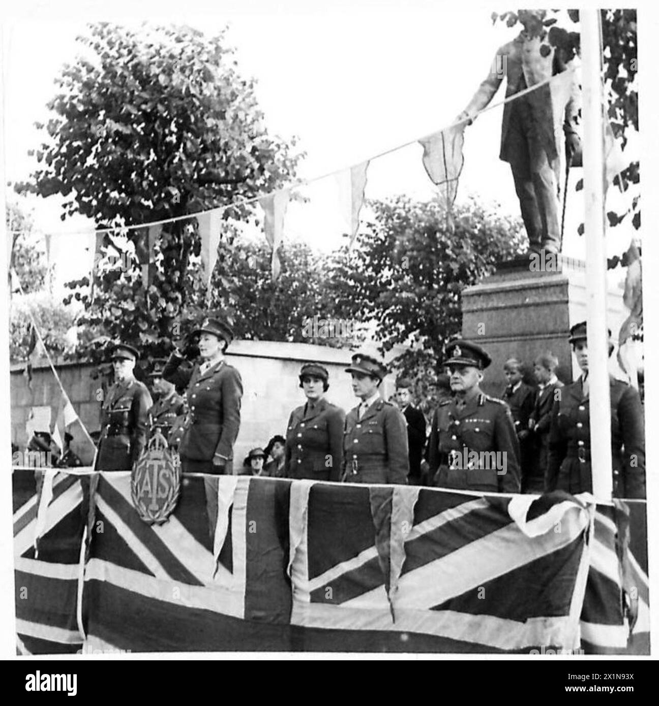 ATS CHURCH PARADE IN SALISBURY - Chief Controller Jean Knox, CBE ...