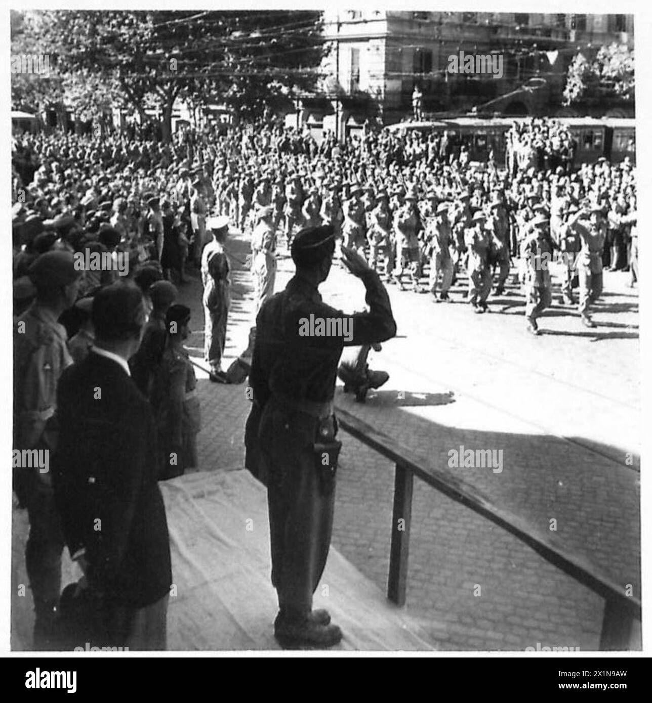 ITALY - GARRISON FOR ROME - General Mark W. Clark, 5th Army Commander ...