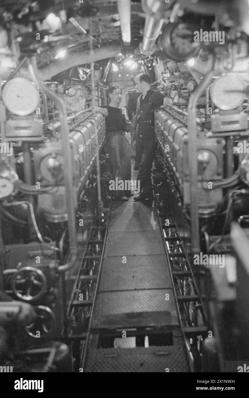 Image shows interior engine hi-res stock photography and images - Alamy