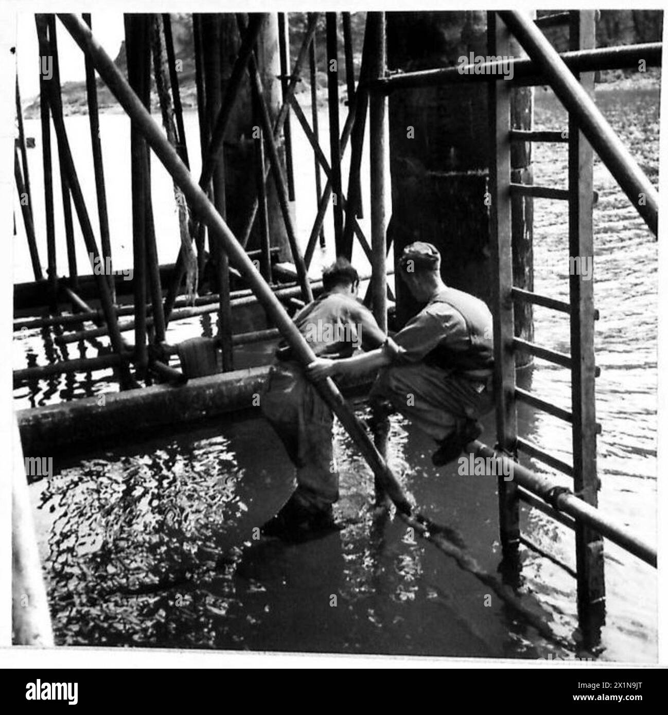 BBC war correspondents record underwater sounds while British Army ...